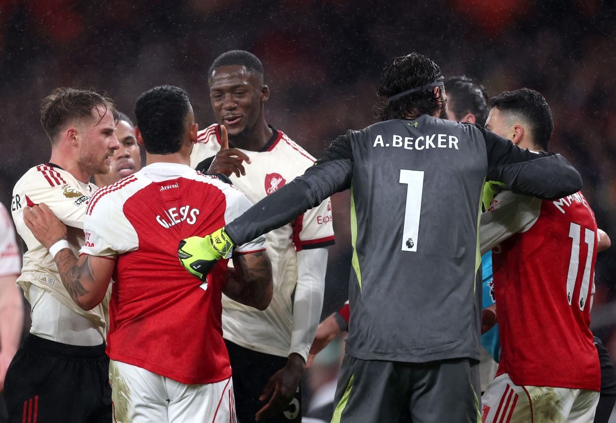 Own Goals Lead Arsenal's Scoring Charts Since Early November