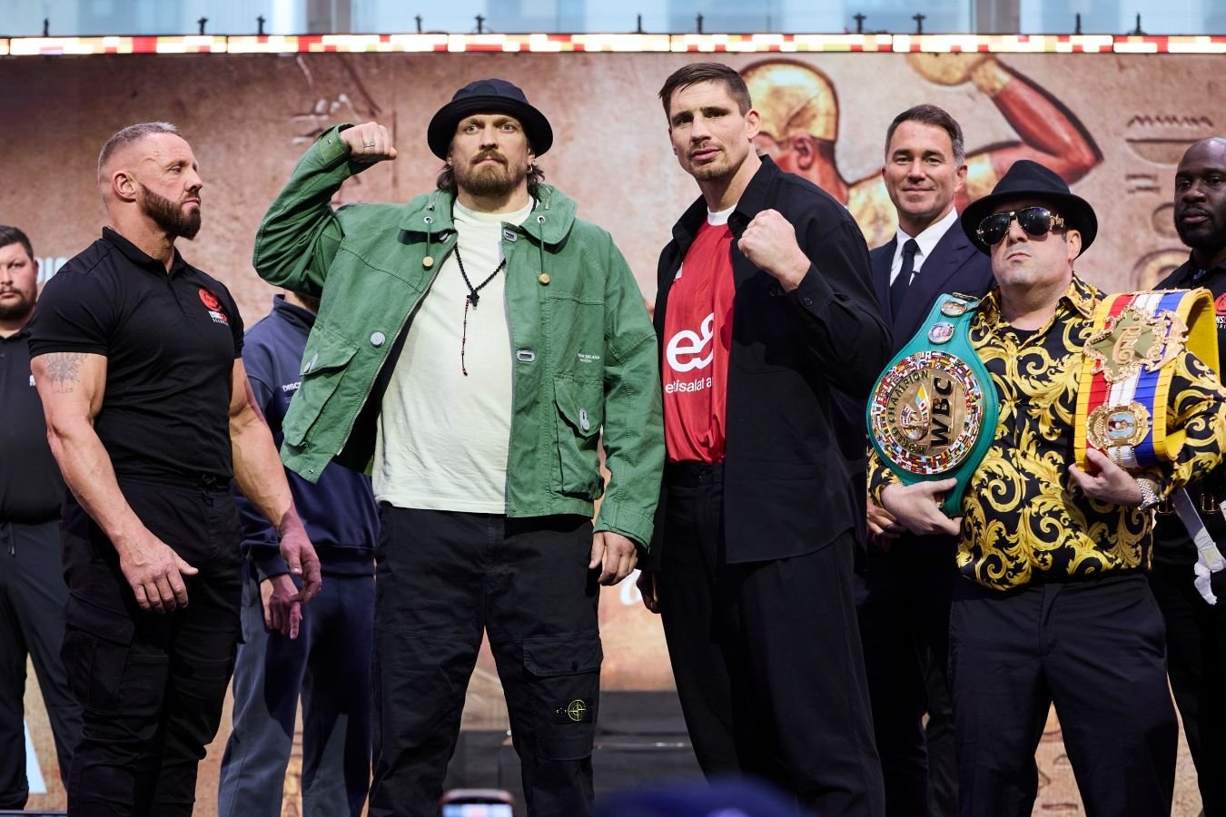 Verhoeven Reacts to Usyk's Decision to Vacate Championship Belts and ...