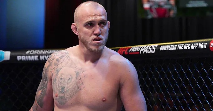 Spivac Dedicates UFC Victory to His Late Father