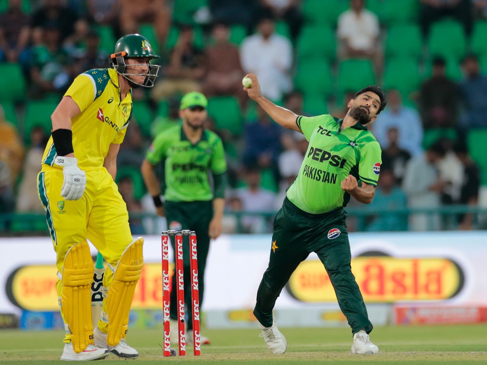 EXCLUSIVE: Former Pakistan Greats Sound Alarm Bells After ODI Defeat to ...