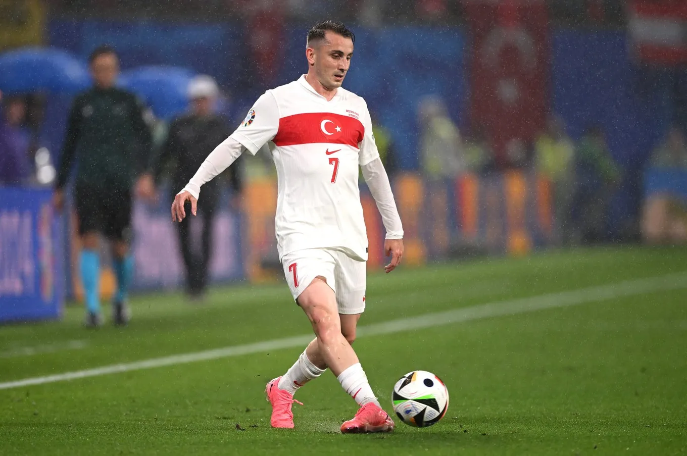 USA and Turkey versus the pragmatic Paraguay and Australia: Group D at ...