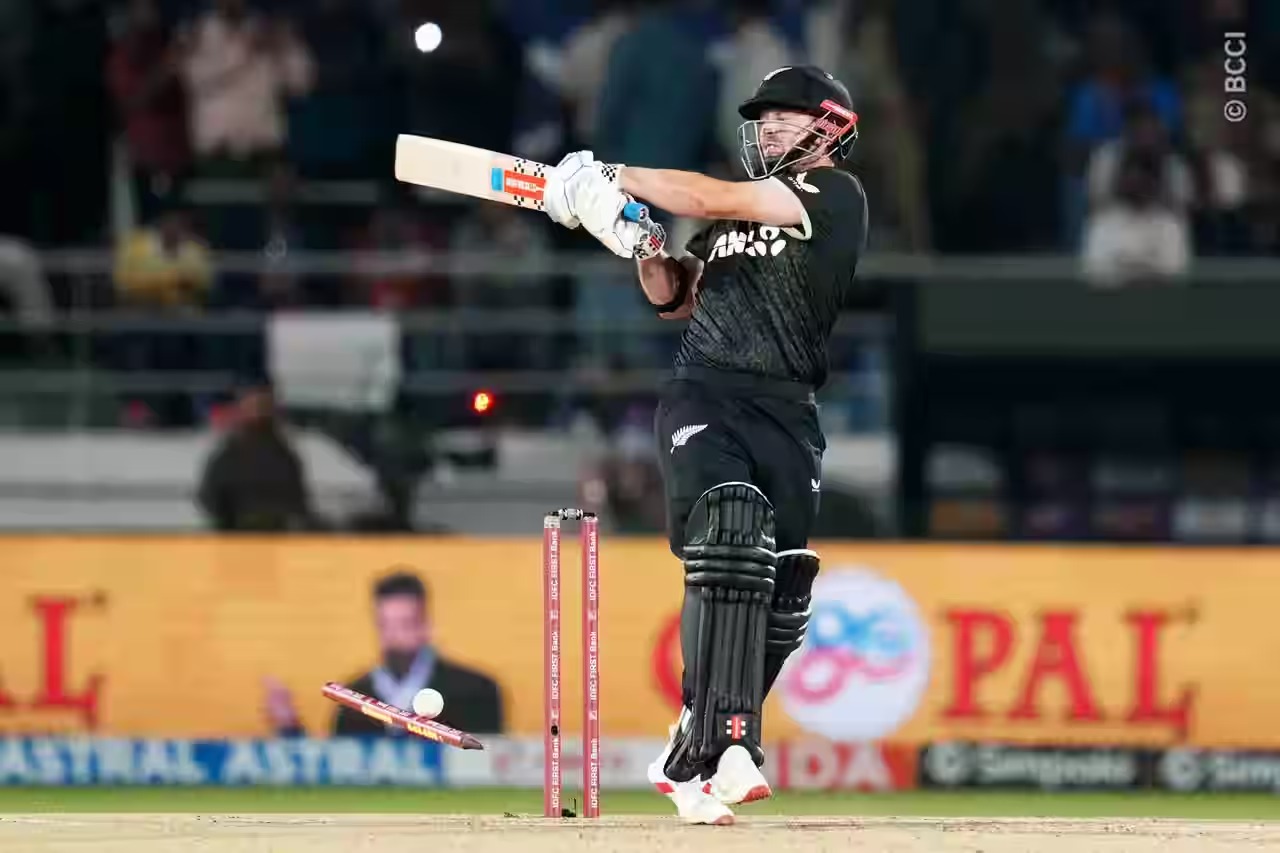 2nd ODI: Daryl Mitchell’s Ton Powers New Zealand to Seven-Wicket Win ...