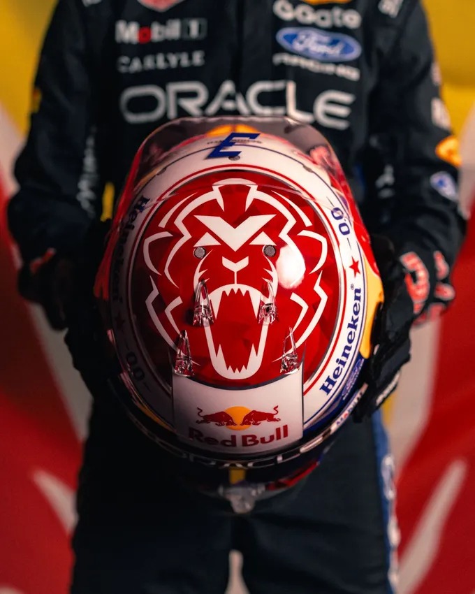 Red Bull Unveils New Verstappen Helmet for 2026 Formula 1 Season