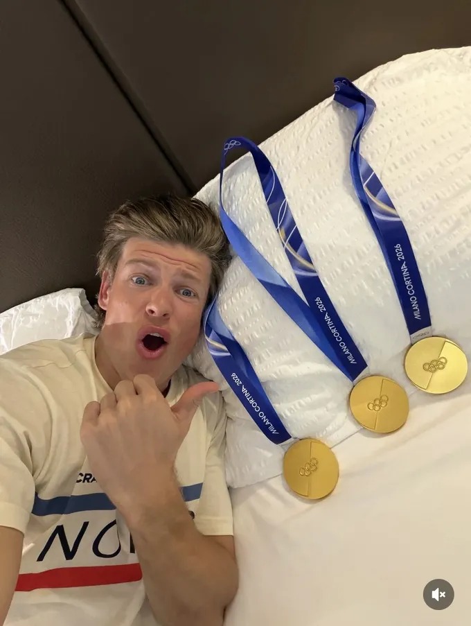 Klaebo Takes a Photo in Bed with His 2026 Olympic Gold Medals