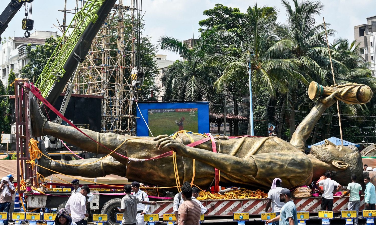 Statue of Argentina National Football Team Forward Messi Removed in Kolkata