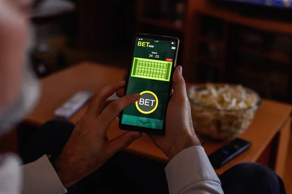 Back and Lay in Betting Explained: Meaning, Difference & Examples