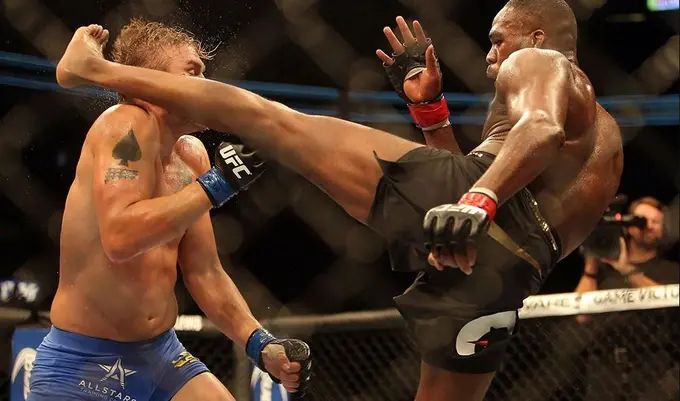 McCarthy tells how he saved Jones from defeat against Gustafsson